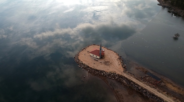 bolu seben gölü nün ortasındaki cami - uludağ sözlük galeri