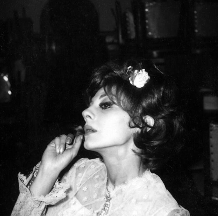 çolpan ilhan #2118220 - uludağ sözlük galeri